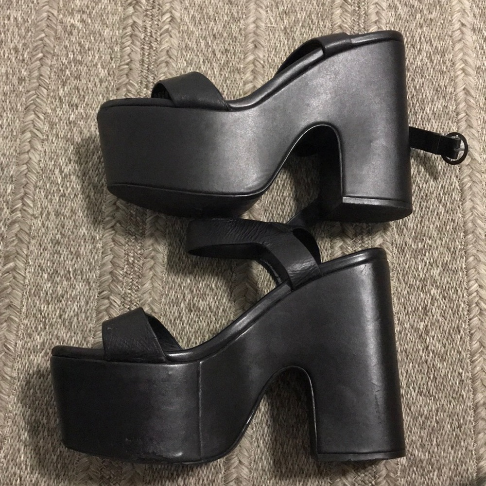 Steve Madden Black Platform Heels - Gem